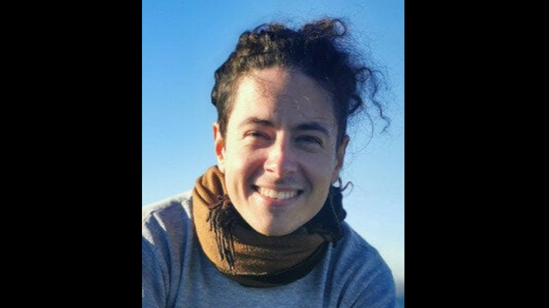 Fransman die ruim twee jaar gevangenzit in Iran onthult identiteit op radio