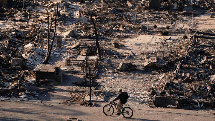 Korban Tewas akibat Kebakaran Los Angeles Bertambah Menjadi 24 Orang Korban Tewas akibat Kebakaran Los Angeles Bertambah Menjadi 24 Orang