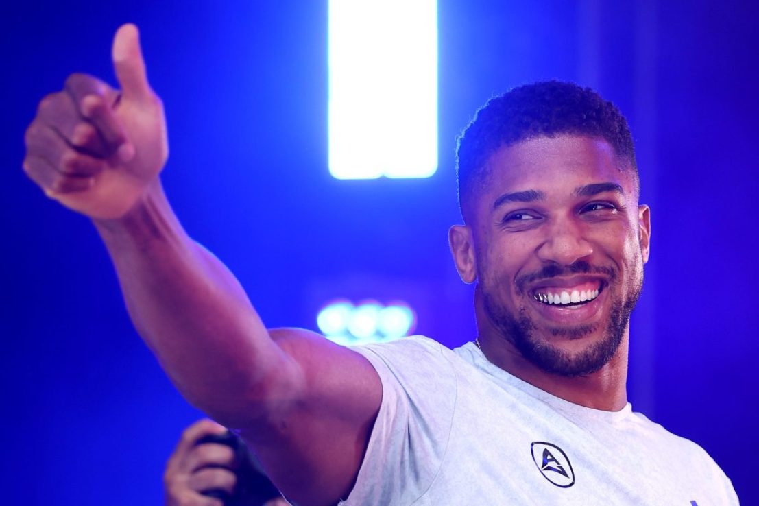 Anthony Joshua joins padel craze by investing in Murray’s Hexagon Cup team