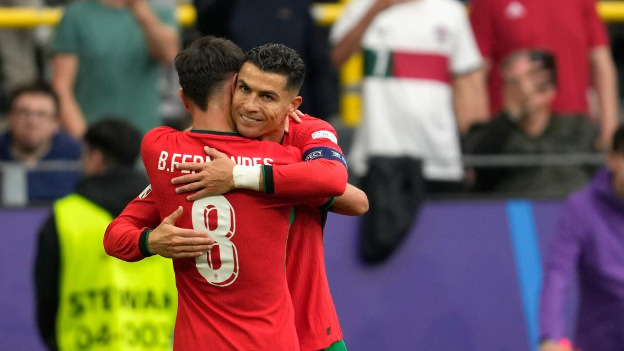 Ronaldo ou Messi? Bruno Fernandes não consegue escolher apenas um...
