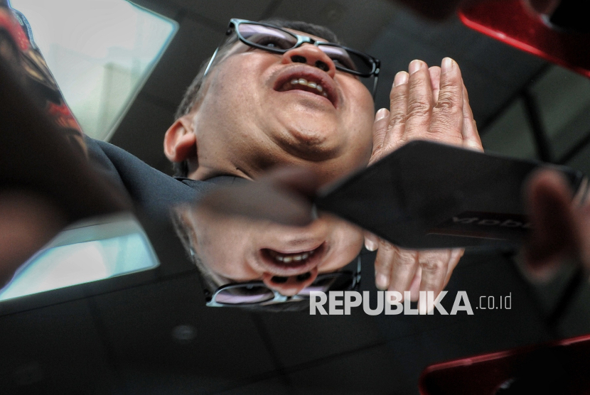 Dasco Bantah Hasto tak Jadi Ditahan KPK Sebab Megawati Telepon Prabowo Dasco Bantah Hasto tak Jadi Ditahan KPK Sebab Megawati Telepon Prabowo