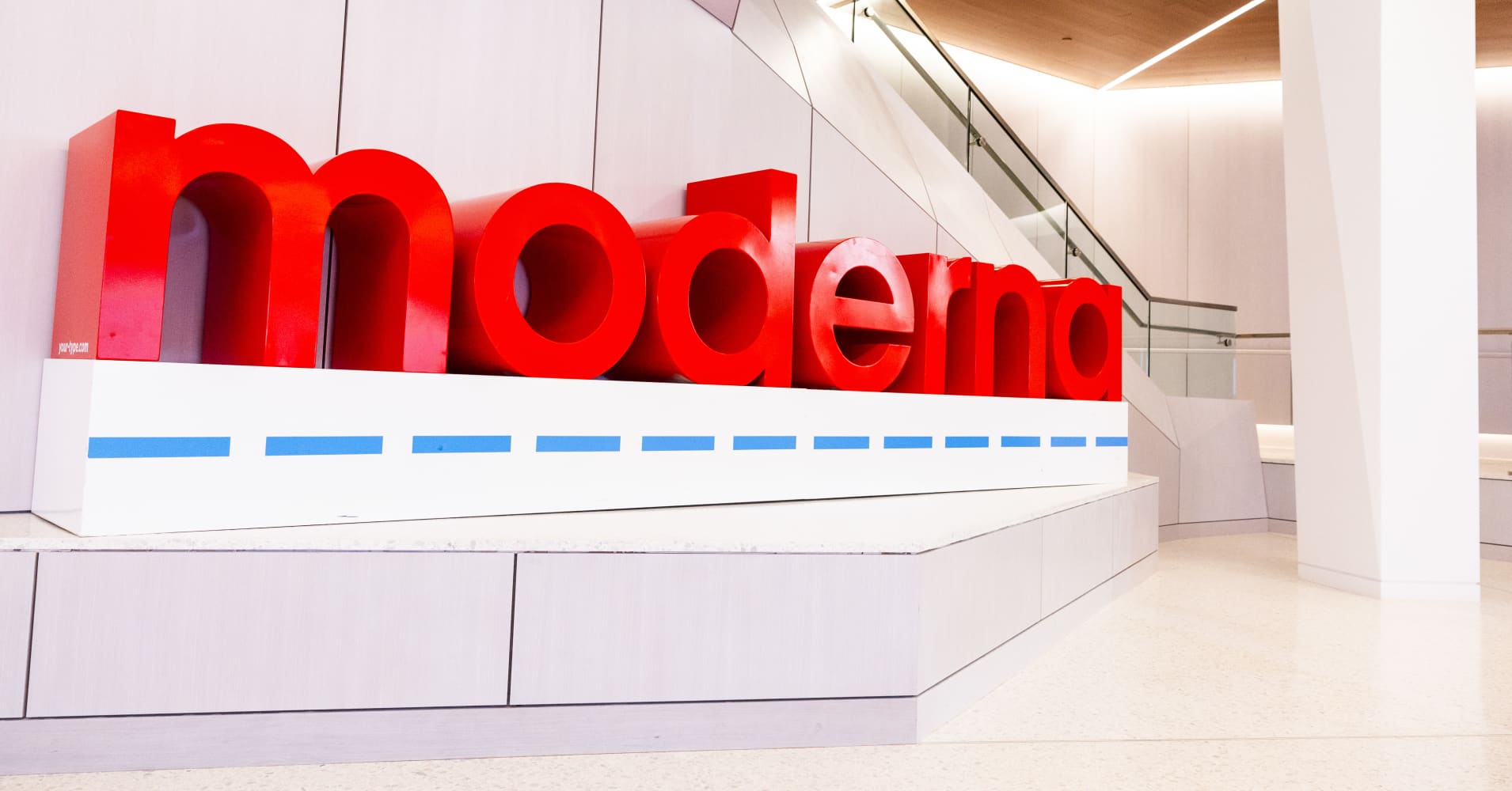 Moderna stock plunges nearly 17% after company lowers 2025 sales ...