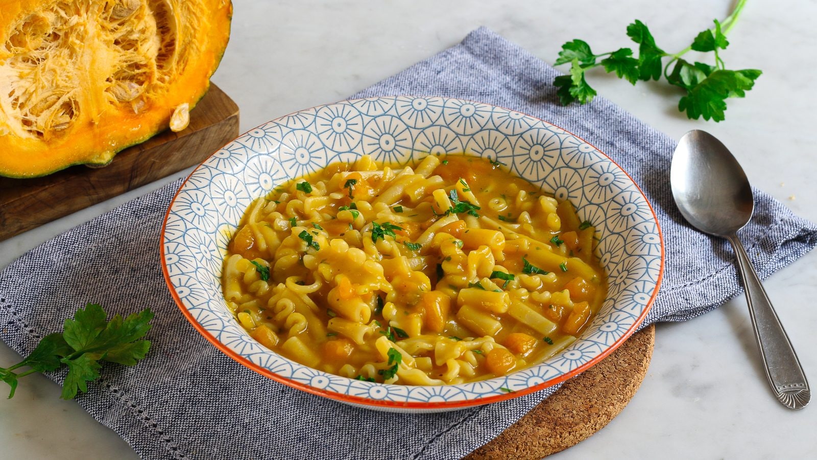 Pasta e zucca: la ricetta del primo confortevole e avvolgente
