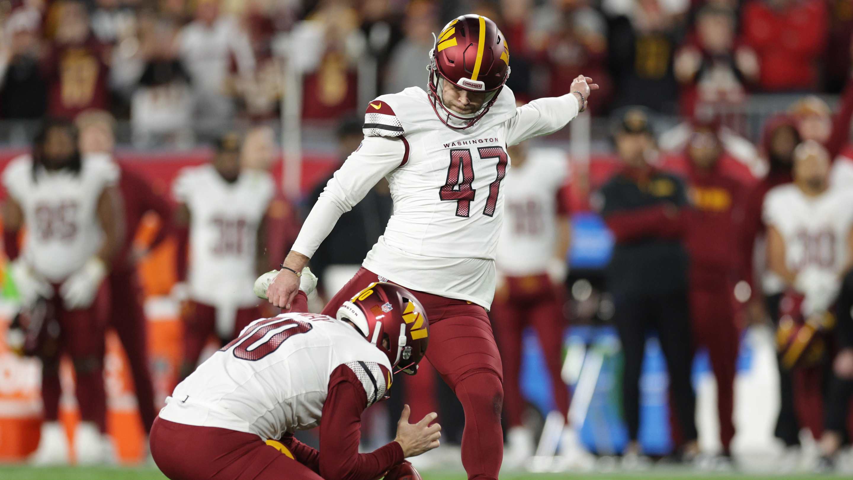 Commanders kicker Zane Gonzalez's OCD took the spotlight before game ...