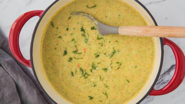 12 soothing soups to eat when you have a cold