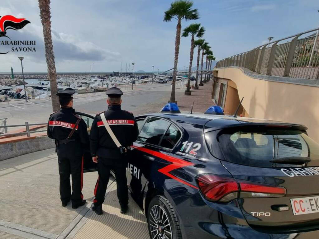 Toirano, sorpreso a spacciare droga in centro: 23enne arrestato in ... Toirano, sorpreso a spacciare droga in centro: 23enne arrestato in ...