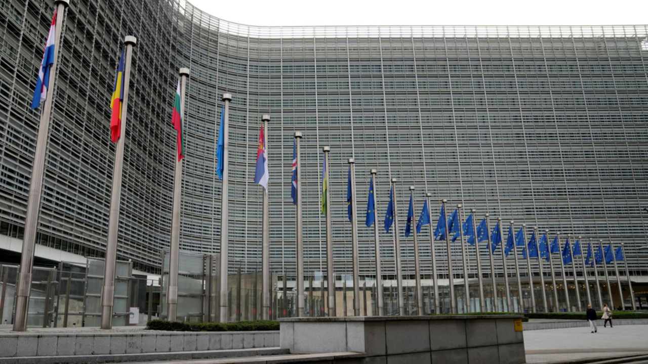 DiscoverEU: Το νέο πρόγραμμα της ΕΕ για τους νέους προσφέρει πάνω από ...