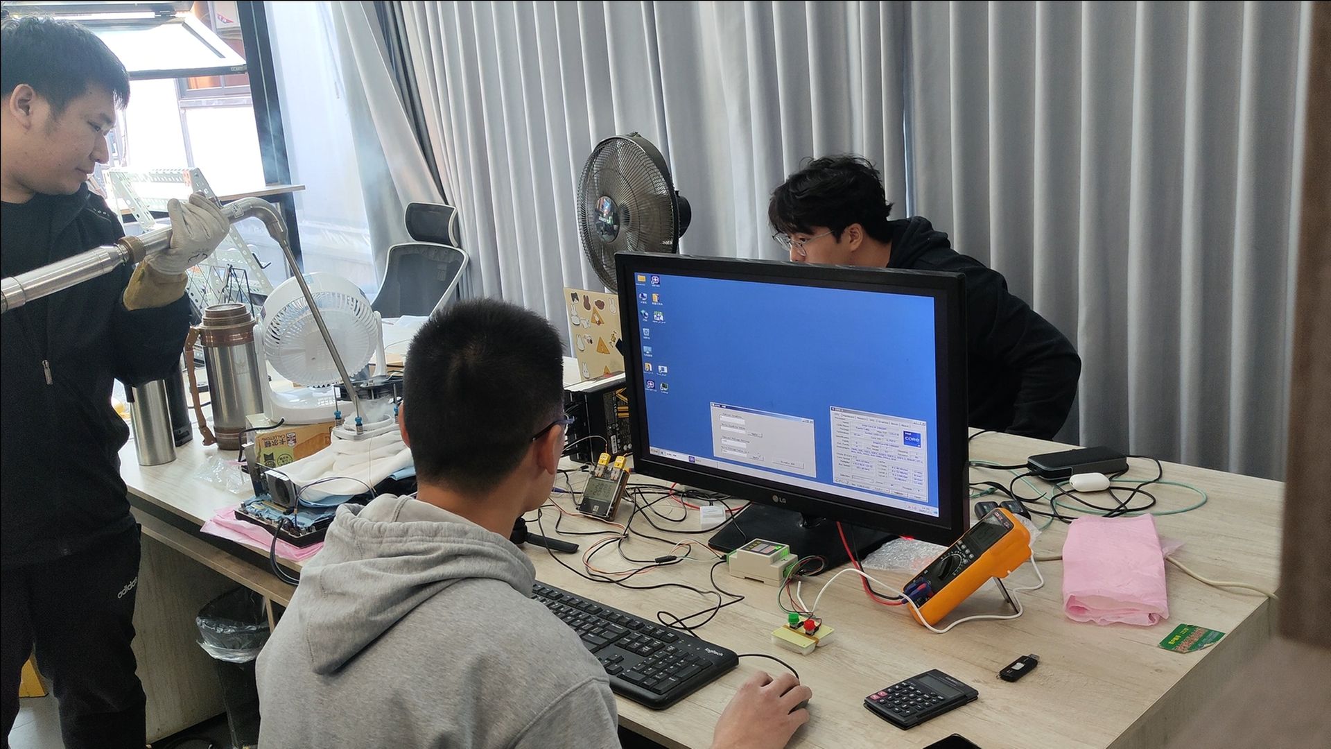 Core i9 14900KF CPU hits a world record 9.12 GHz and proves Intel chips ...