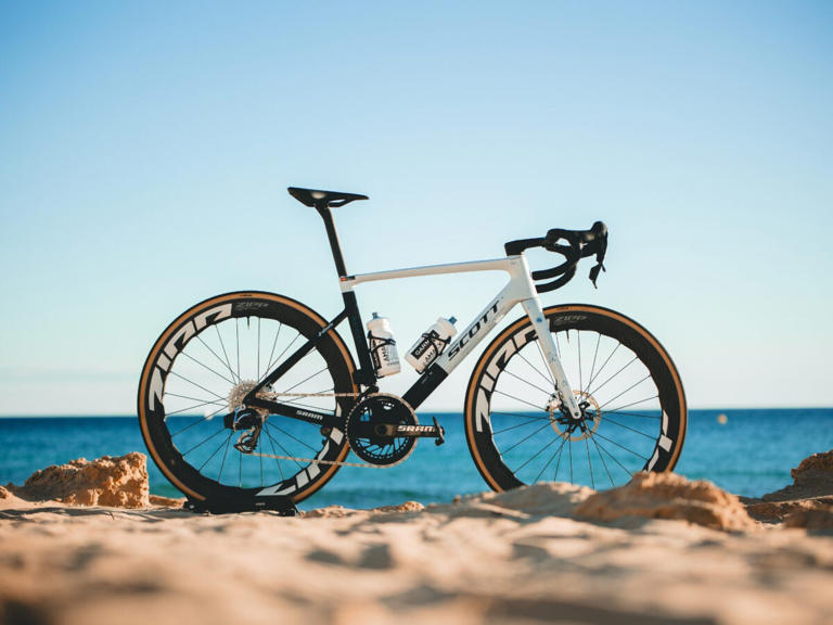 Q36.5 Pro Cycling and Tom Pidcock Show Off Their New Scott Addict RC