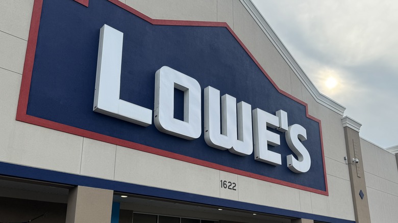 Does Lowe's Price Match Amazon? Company Policy, Explained