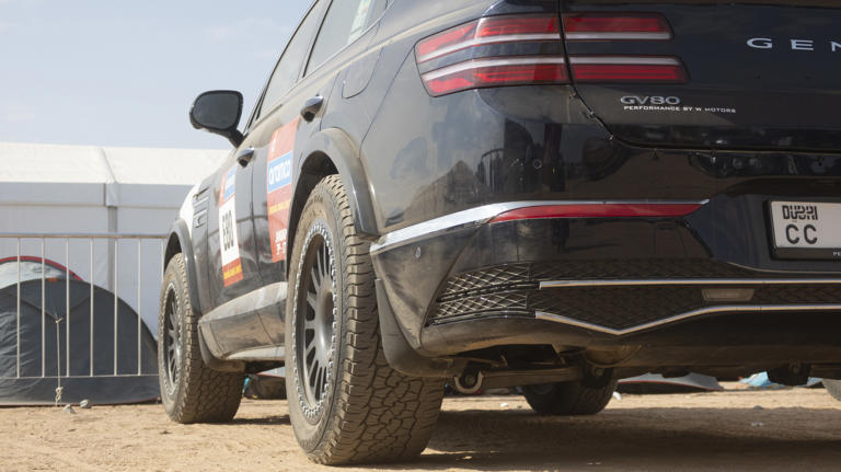 I Spotted This 1-of-1 Genesis GV80 With Sweet Off-Road Mods at the ...