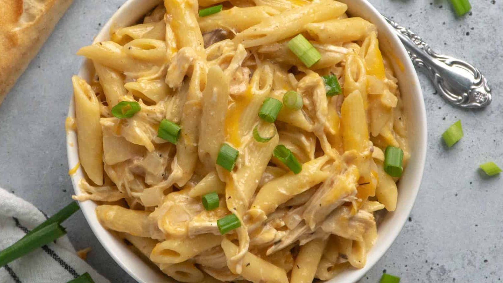 12 Cheesy Chicken Crockpot Meals That Ooze Flavor in Every Bite