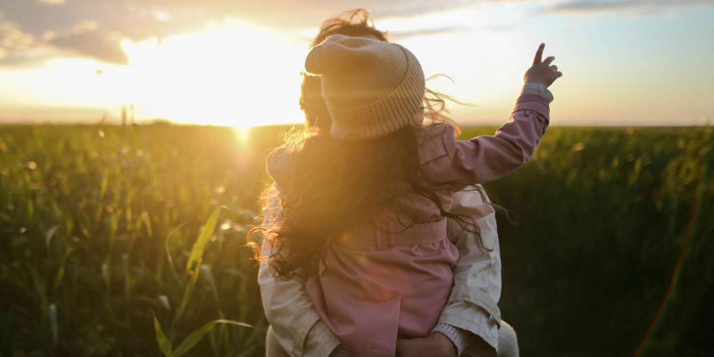 6 actions to awaken your inner child and experience fulfilling parenthood