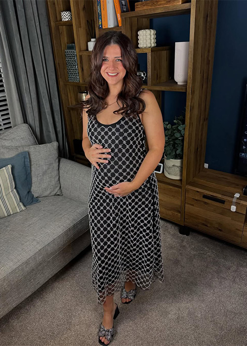 Coronation Street Rebecca Ryan reveals she is expecting her second ...