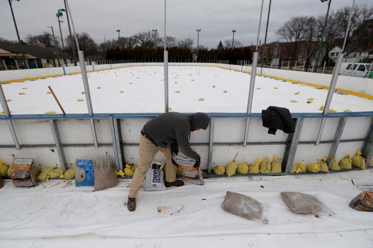 These Milwaukee area outdoor rinks are ready for ice skating or plan to ...