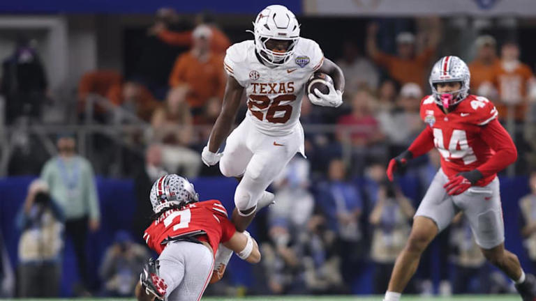 Texas Longhorns RB Quintrevion Wisner Praises Team Leaders Breakout Season
