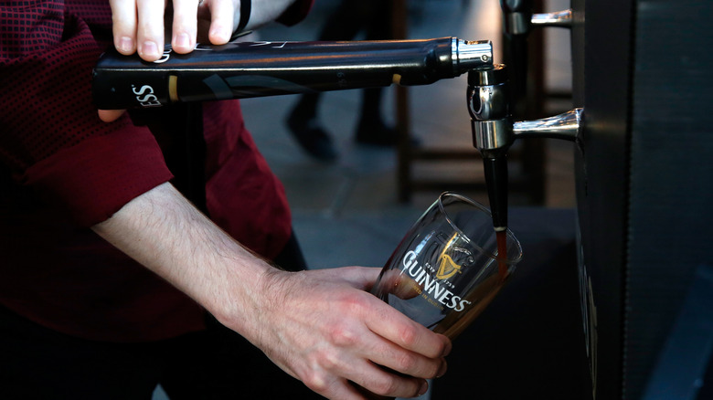 How To Pour The Perfect Guinness