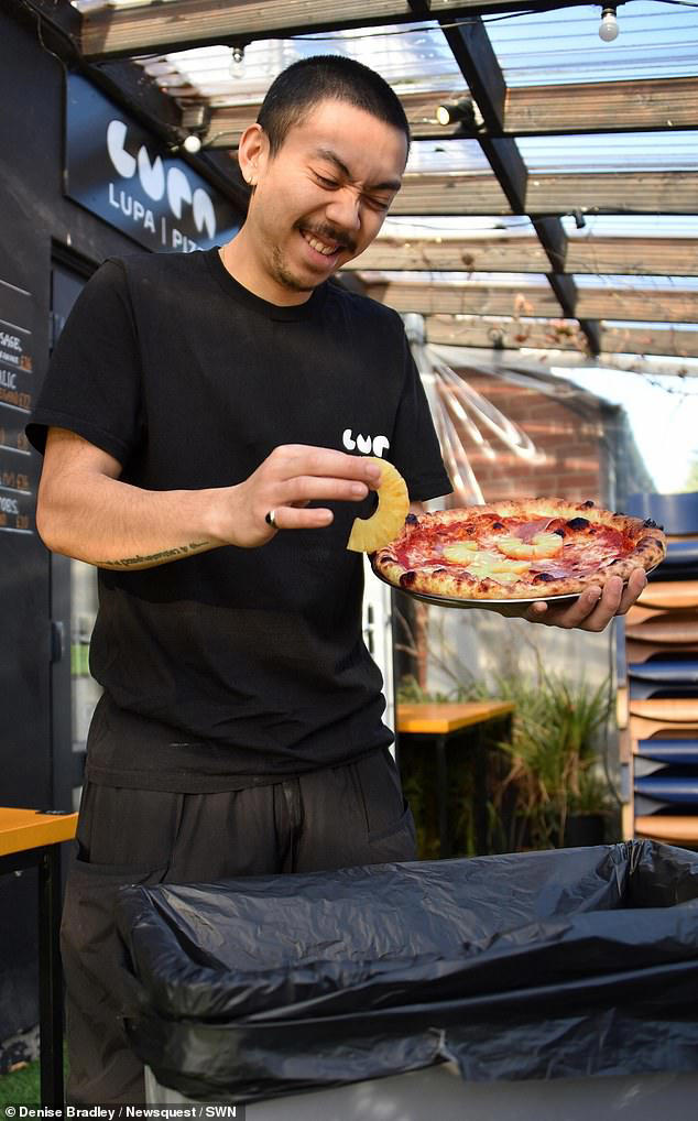 Italian spot agrees to making Hawaiian pizzas... but there's a catch