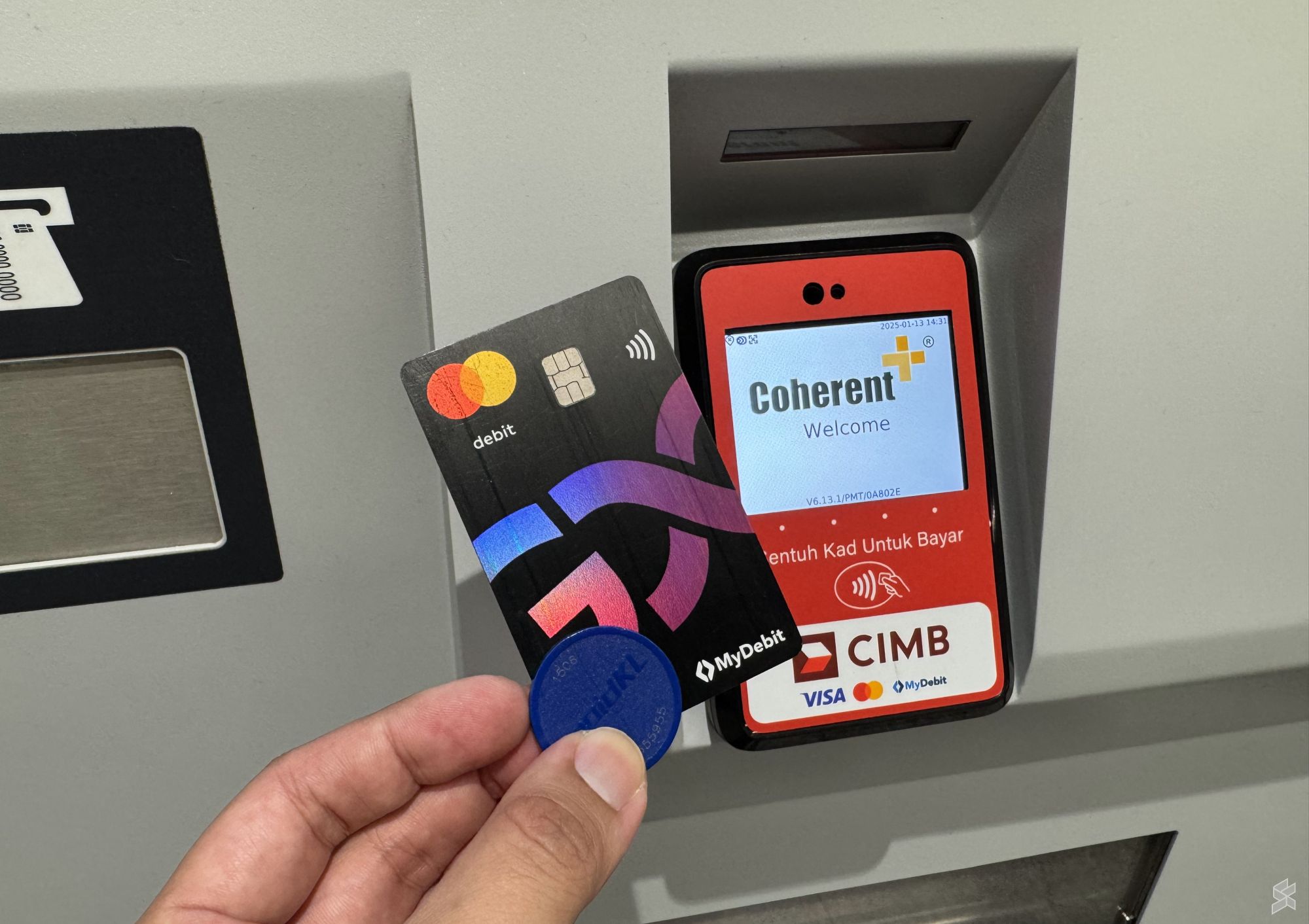 MRT now accepts credit and debit cards including Apple Pay and Samsung ...