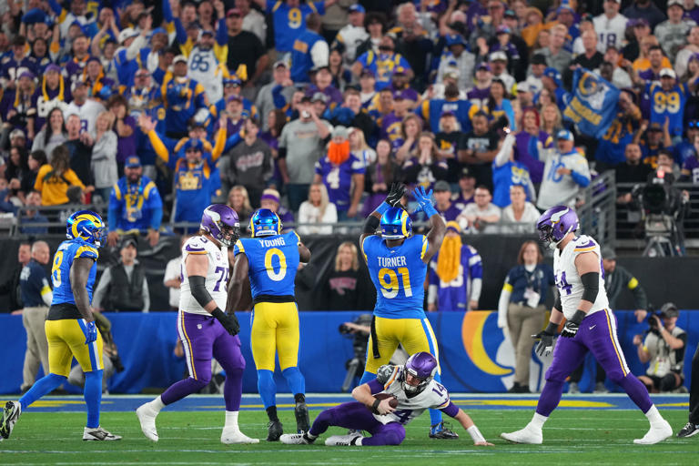 Vikings vs. Rams highlights: Los Angeles rolls, 27-9, in playoff game ...