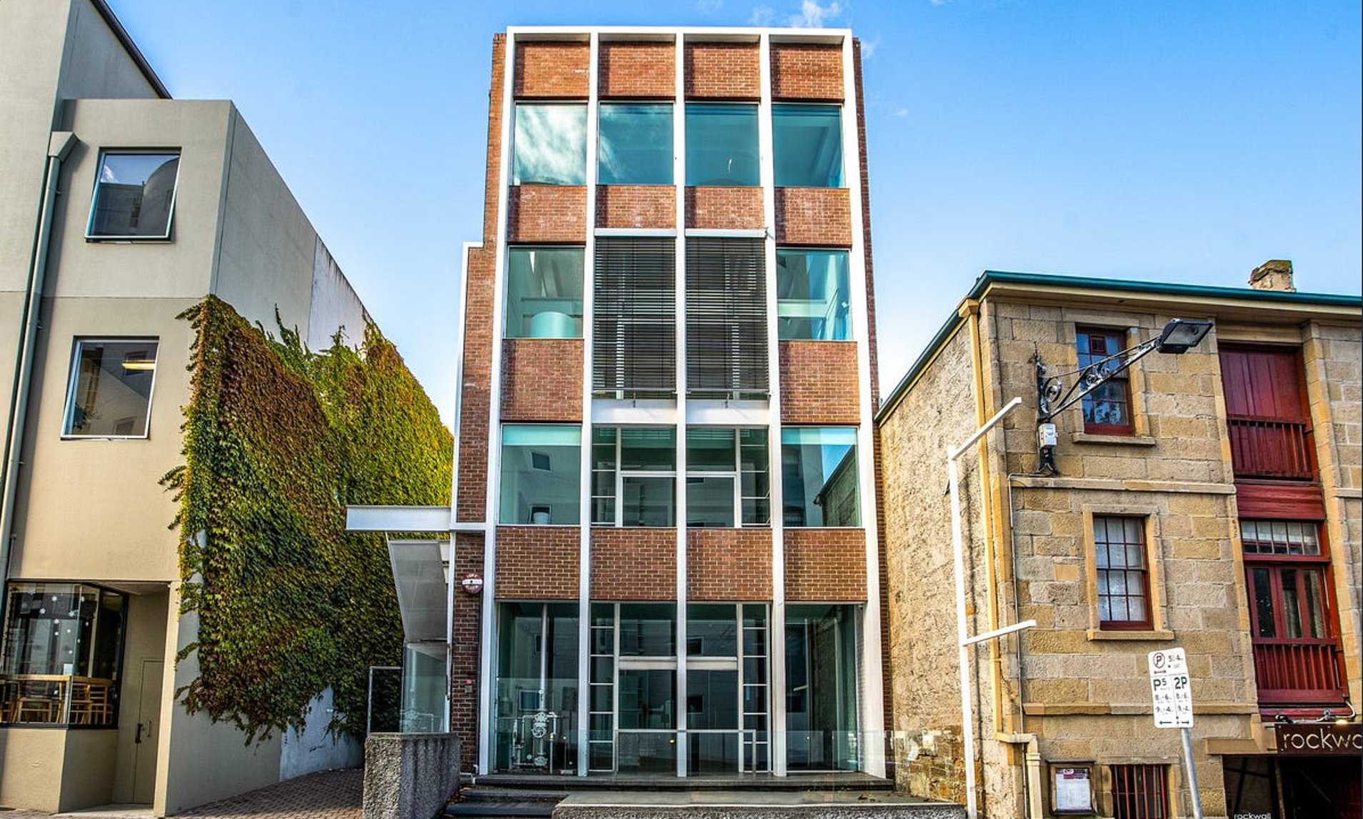 Why this unbelievable Tasmanian home has been named sale of the year