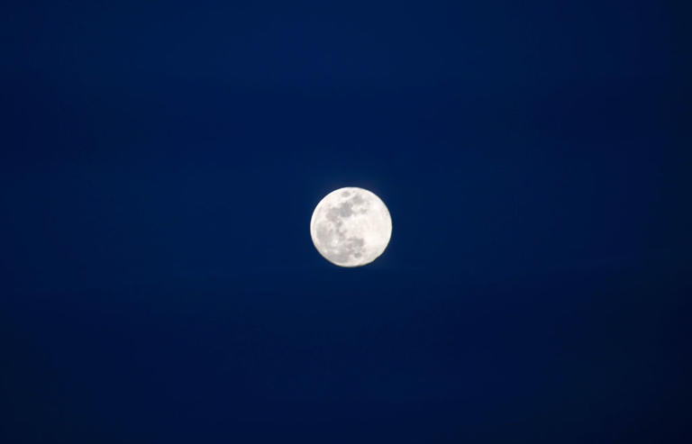 January’s Full Moon Is The Wolf Moon: When To See It And What You Need ...