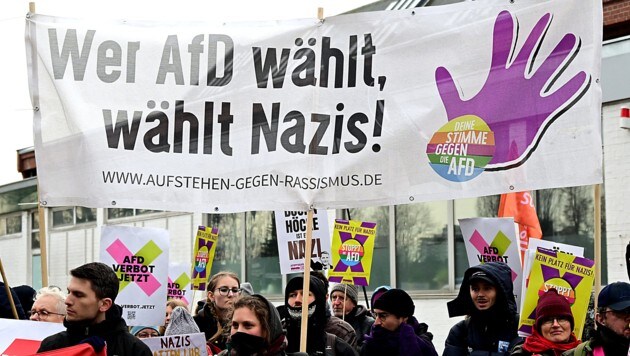 AfD-Wahlkampf: „Abschiebetickets“ verteilt