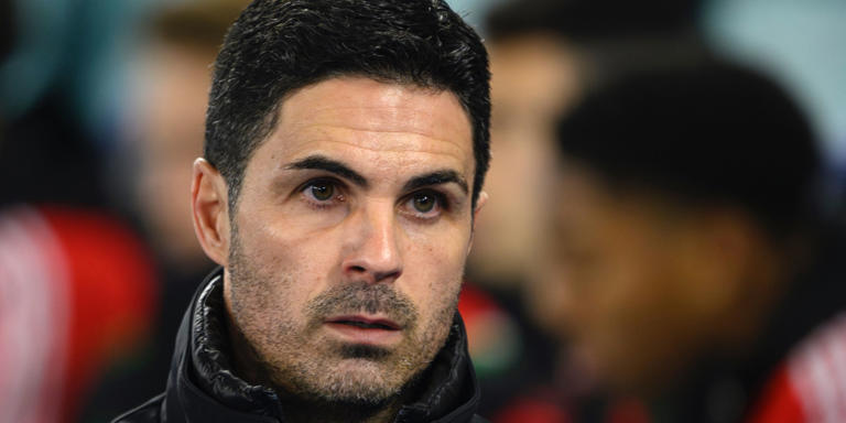 Arsenal Fans Slam ‘Pointless’ Mikel Arteta Signing After Man Utd Defeat Arsenal Fans Slam ‘Pointless’ Mikel Arteta Signing After Man Utd Defeat