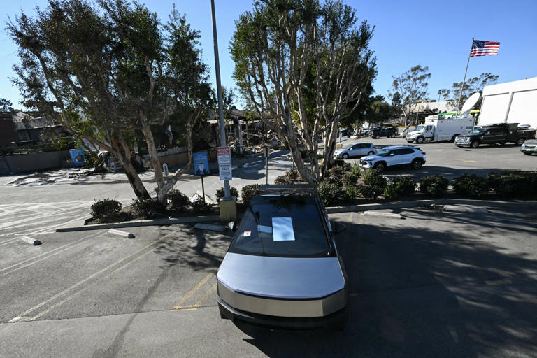 Elon Musk sends Tesla Cybertrucks to Los Angeles as wildfires continue