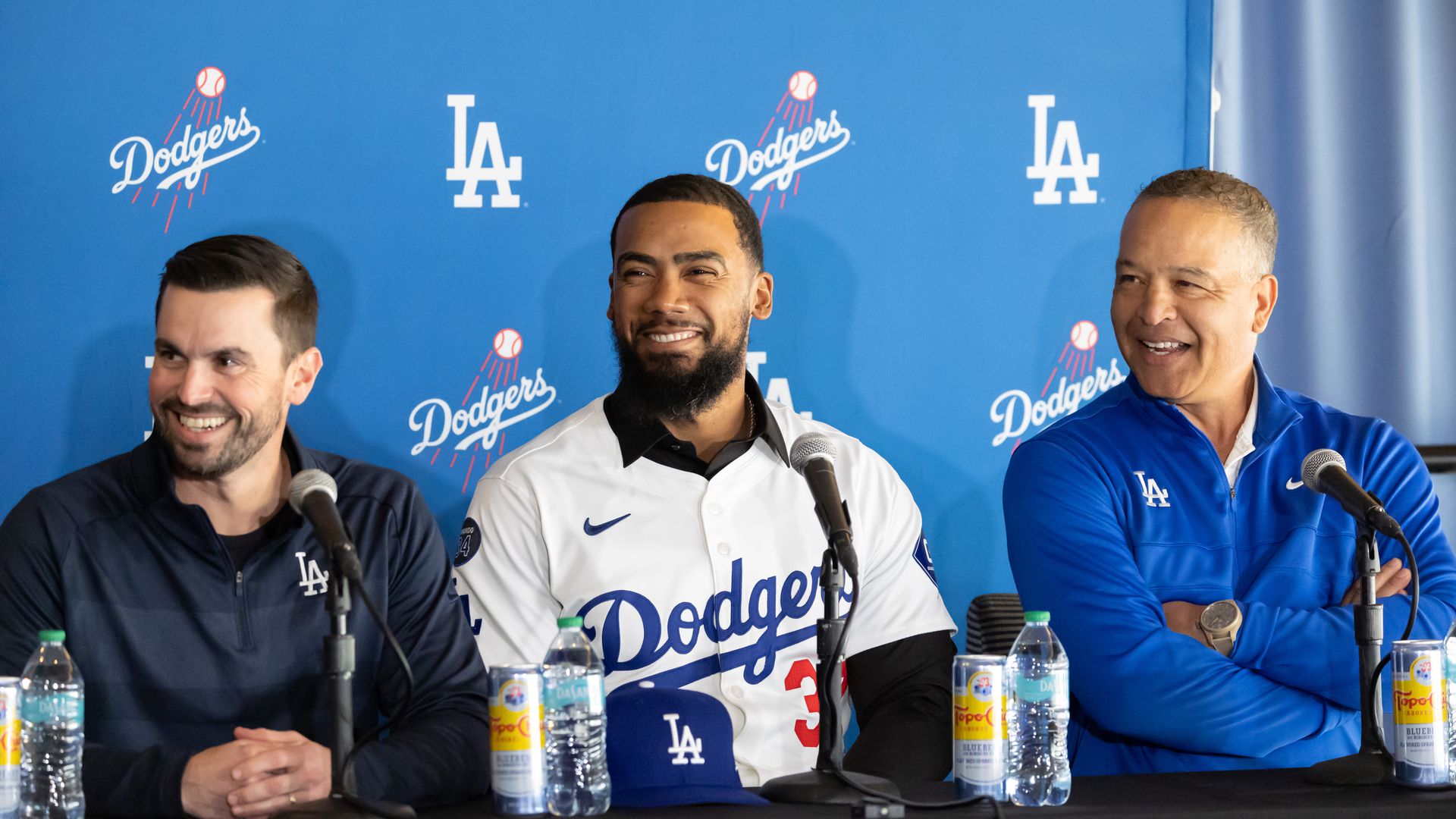 Teoscar Hernández contract details on Dodgers return