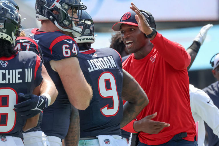 The Chiefs’ 3 biggest offensive questions for Saturday’s game against ...