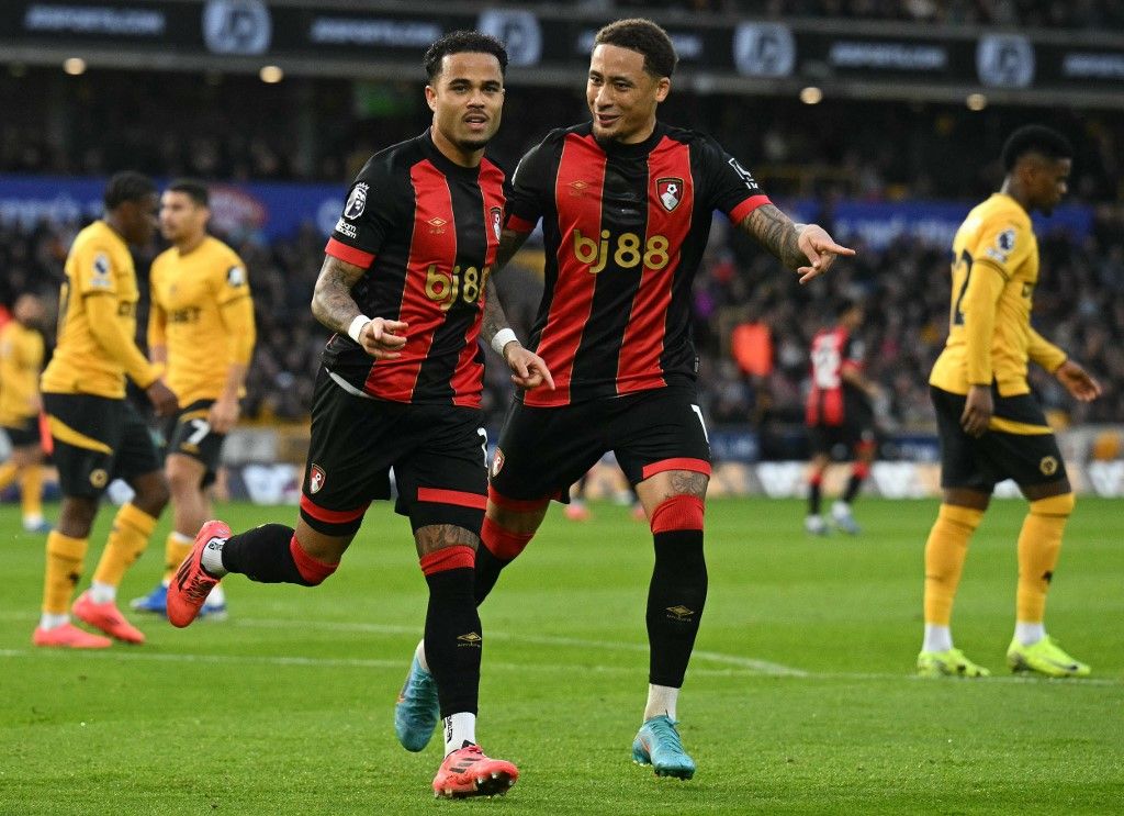 Bournemouth Vs Liverpool - Arne Slot Angkat Topi Buat Anak Patrick Kluivert