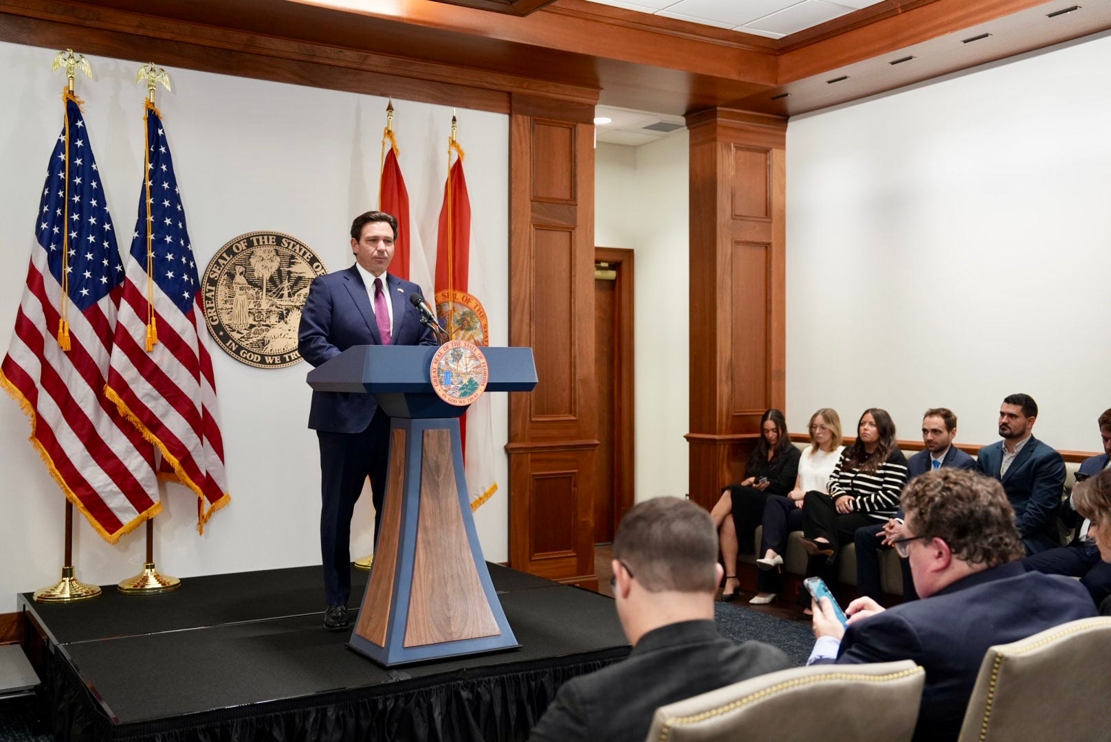 The Legislature strikes back: DeSantis immigration special session ...