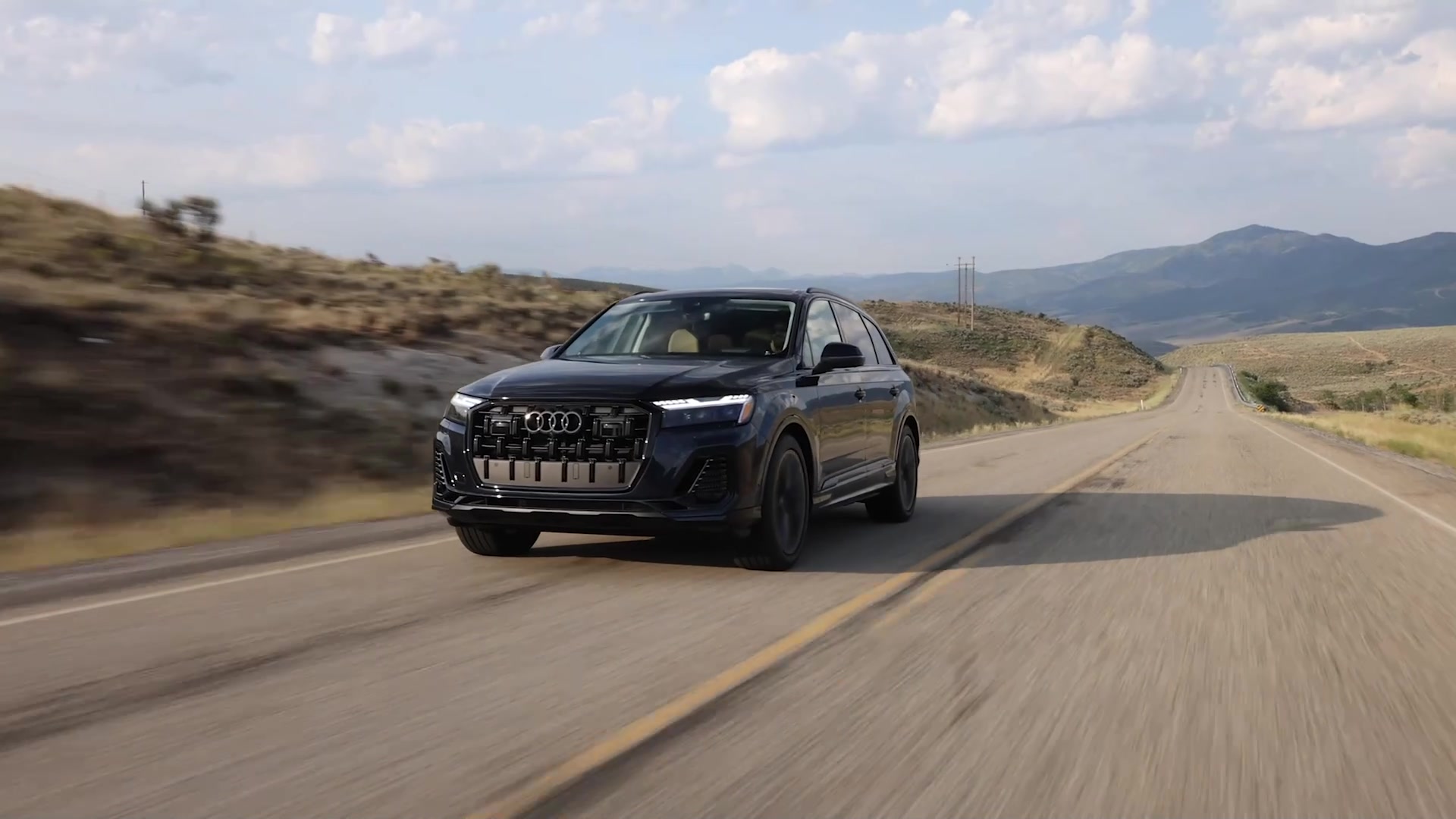 2025 Audi Q7 in Waitomo Blue Metallic Driving Video