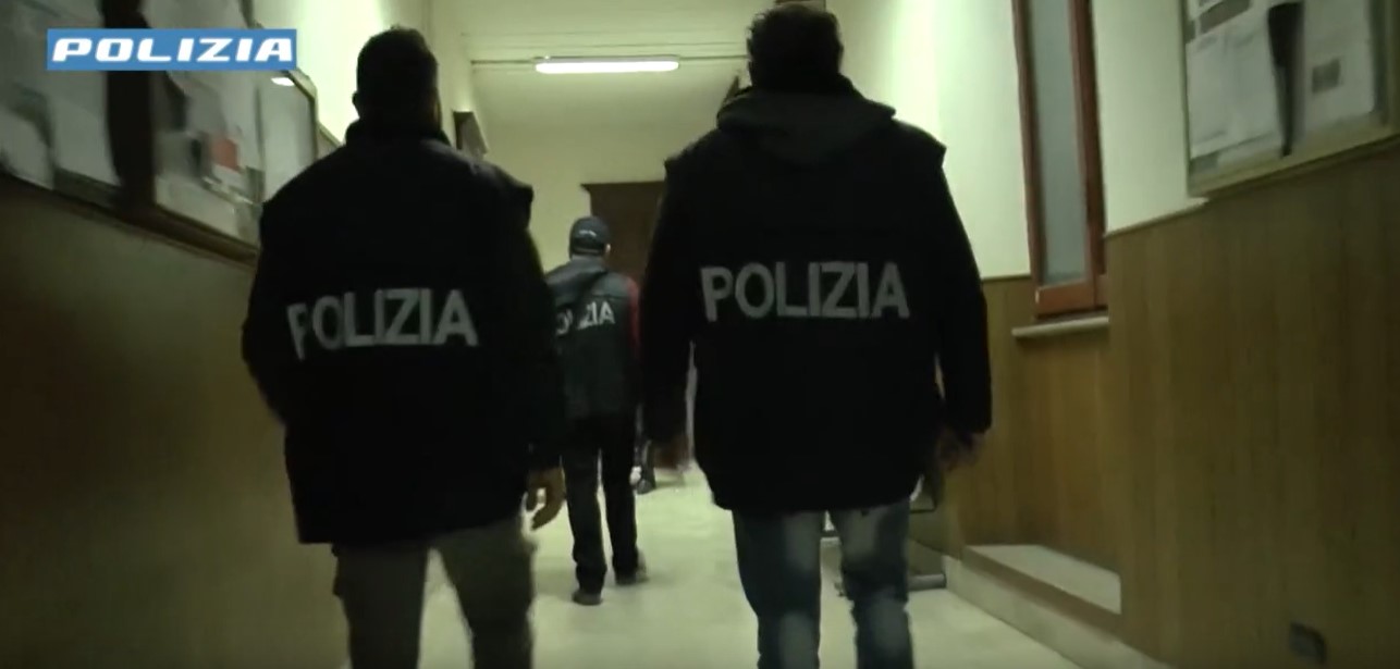 Barcellona, arrestata ventenne rumena latitante da tre anni: con altri ...