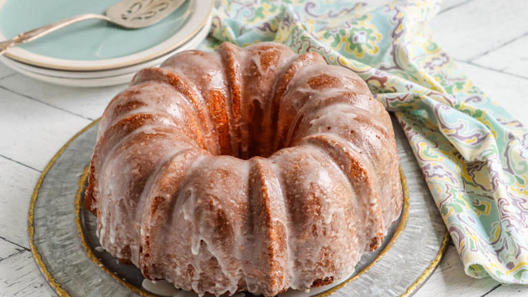 A box of butter cake mix makes it easy to whip up Aunt Faye's pound cake