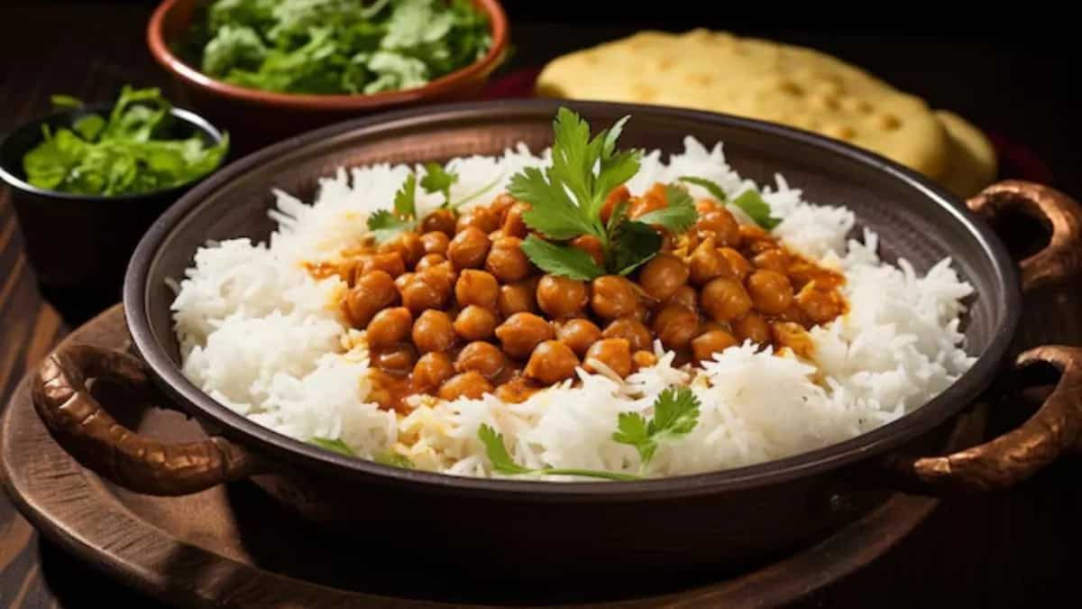 Anna Daan Drive At Maha Kumbh; Know About Donors & Organisers