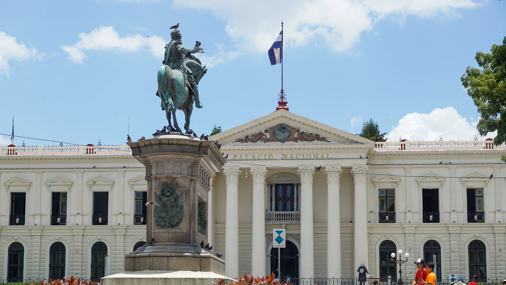 Tether Moves Base to El Salvador After Securing Key Licenses