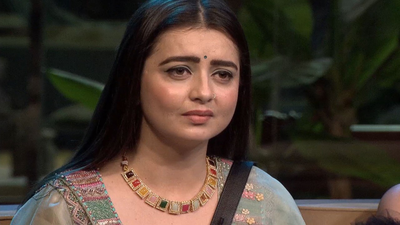 Bigg Boss 18 EXCLUSIVE: Chaahat Pandey calls Eisha Singh ‘evil’; says ...