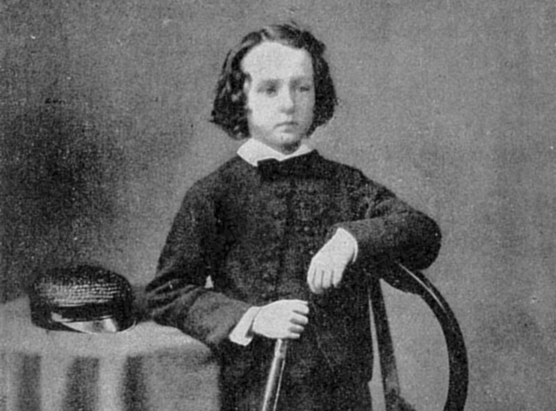 Why is Cecil Rhodes such a controversial figure?