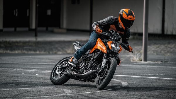 KTM 250 Duke discount extended till 31st Jan, is priced at