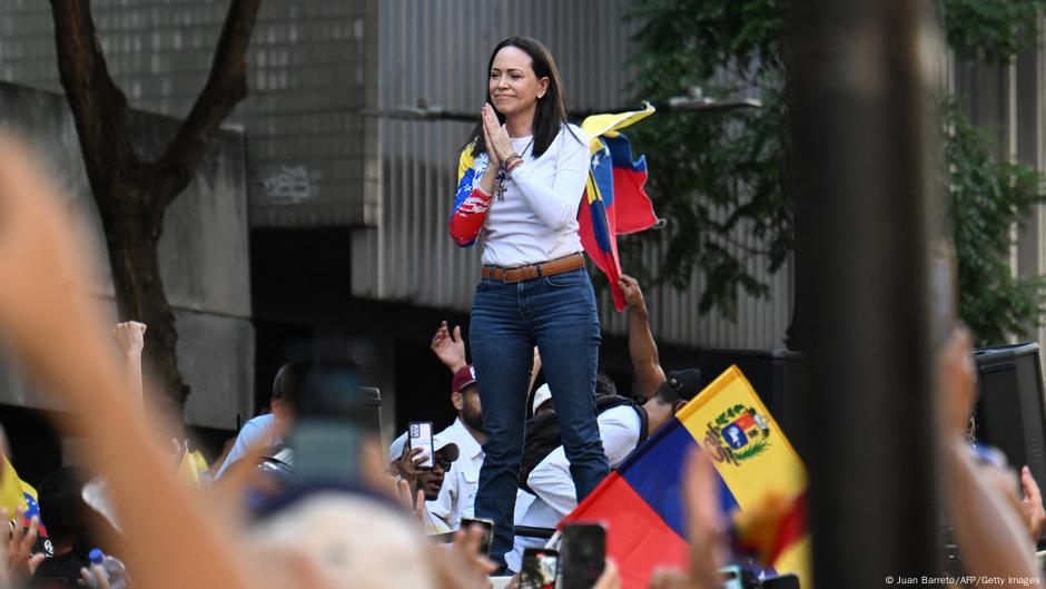 Machado denuncia "brutal ola de represión" en Venezuela