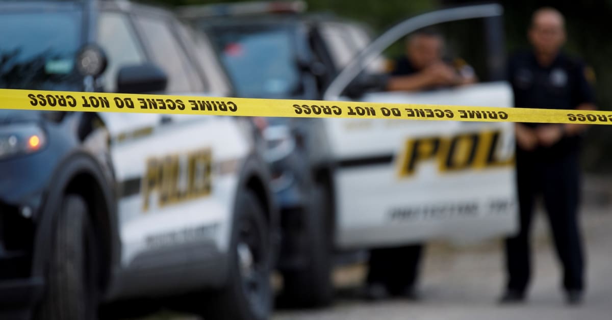 Cop Fired for Giving Poop Sandwich to Homeless Person Reinstated