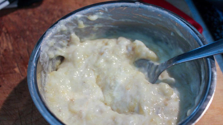 This is an old-fashioned banana bread recipe that's delicious - Mary's ...