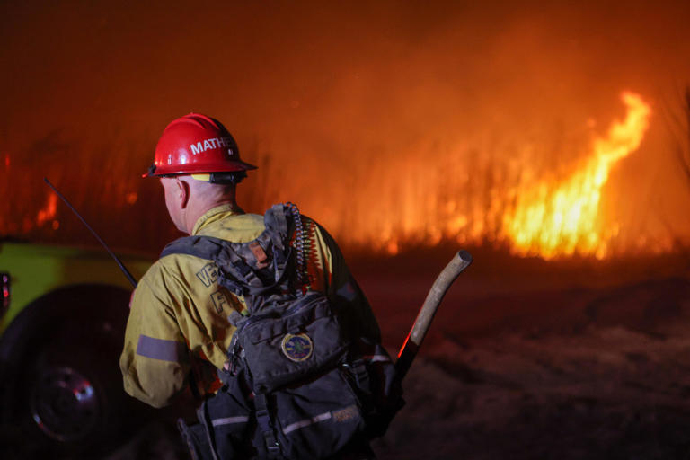 Santa Ana winds, warm temperatures and rain: Here's what to expect in ...