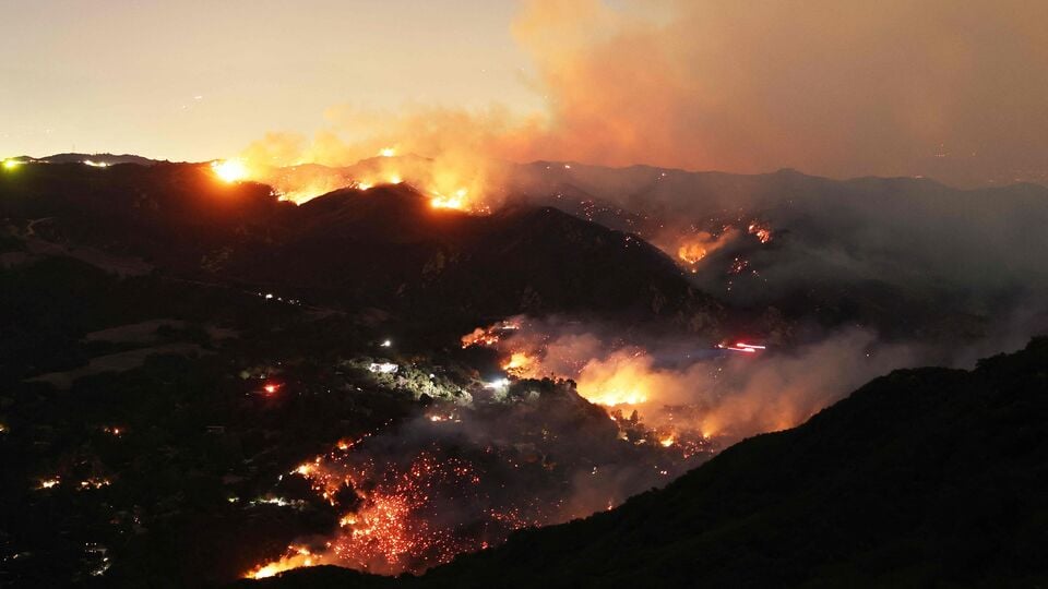 LA fire: Death toll reaches 24, over 12,000 structures damaged, nearly ...