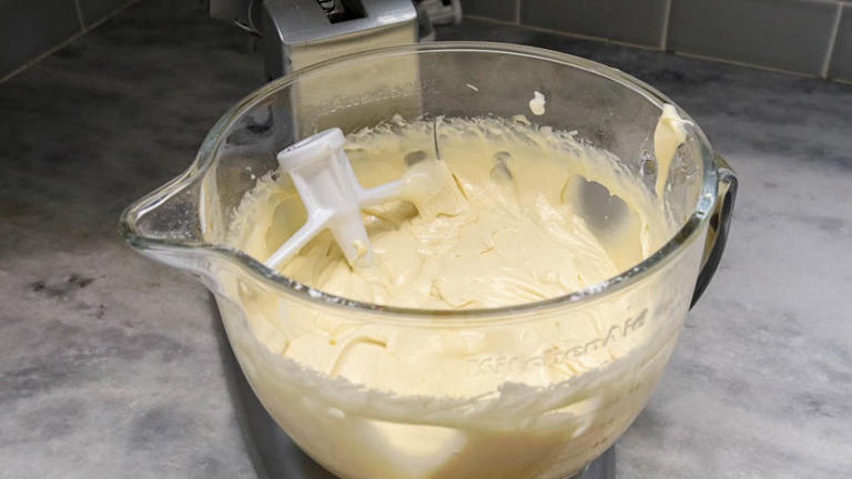 A box of butter cake mix makes it easy to whip up Aunt Faye's pound cake