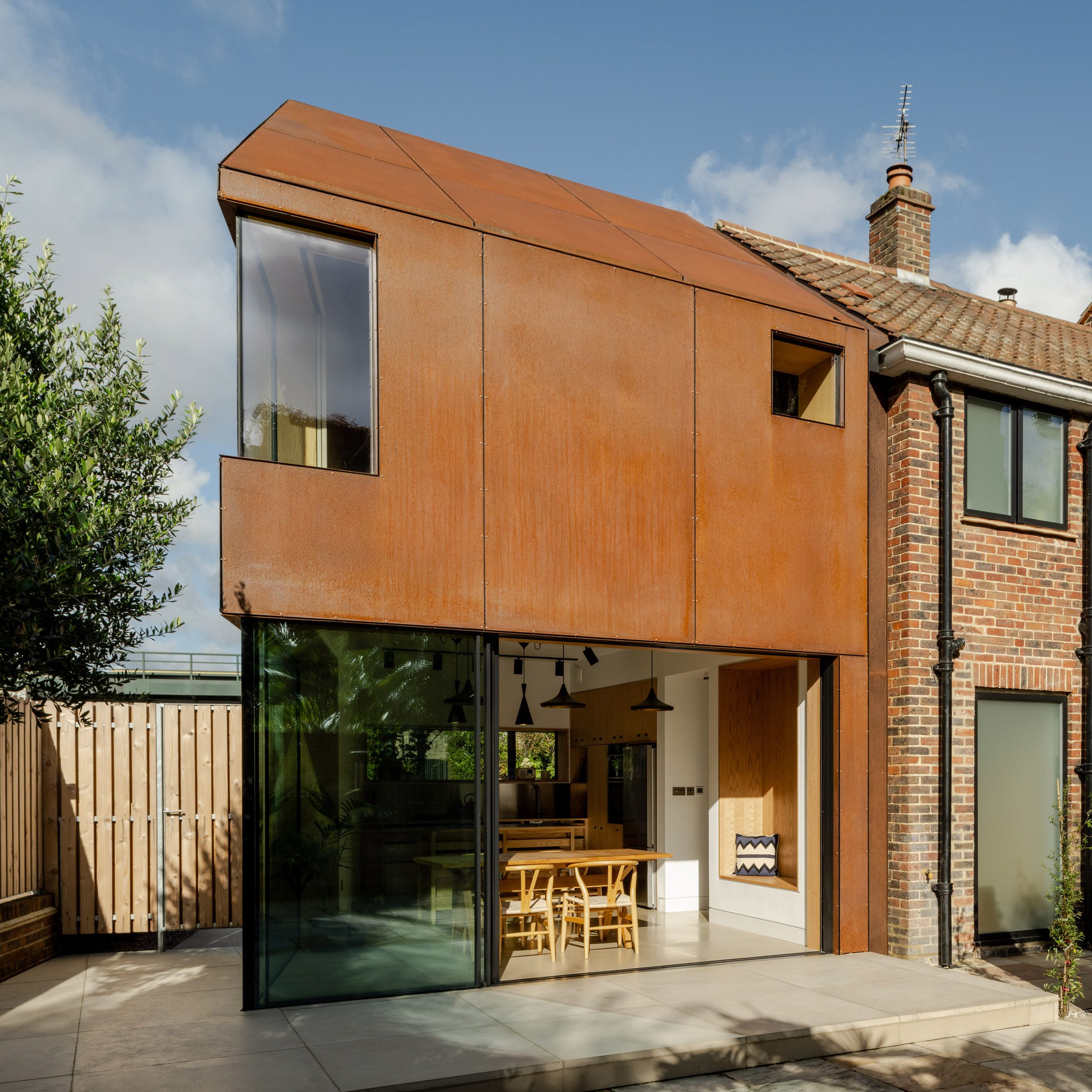 Ten Corten steel homes with eye-catching rusty facades