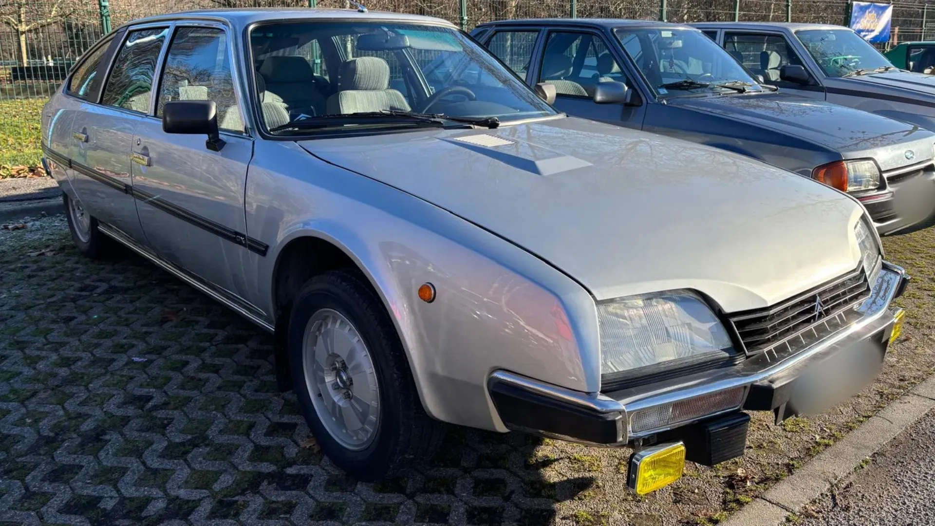 Citroën CX 20 TRE : une voiture imposante. Les photos.