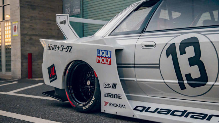 Liberty Walk’s wild new R32 Skyline body kit is inspired by Super ...